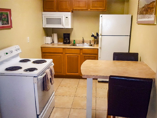 Motel Rooms in Astor, Florida | Lodging | Castaways on the River